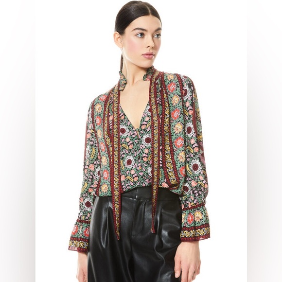 Alice + Olivia | Tops | Alice Olivia Reilly Top Ruffle Collar Blouse ...